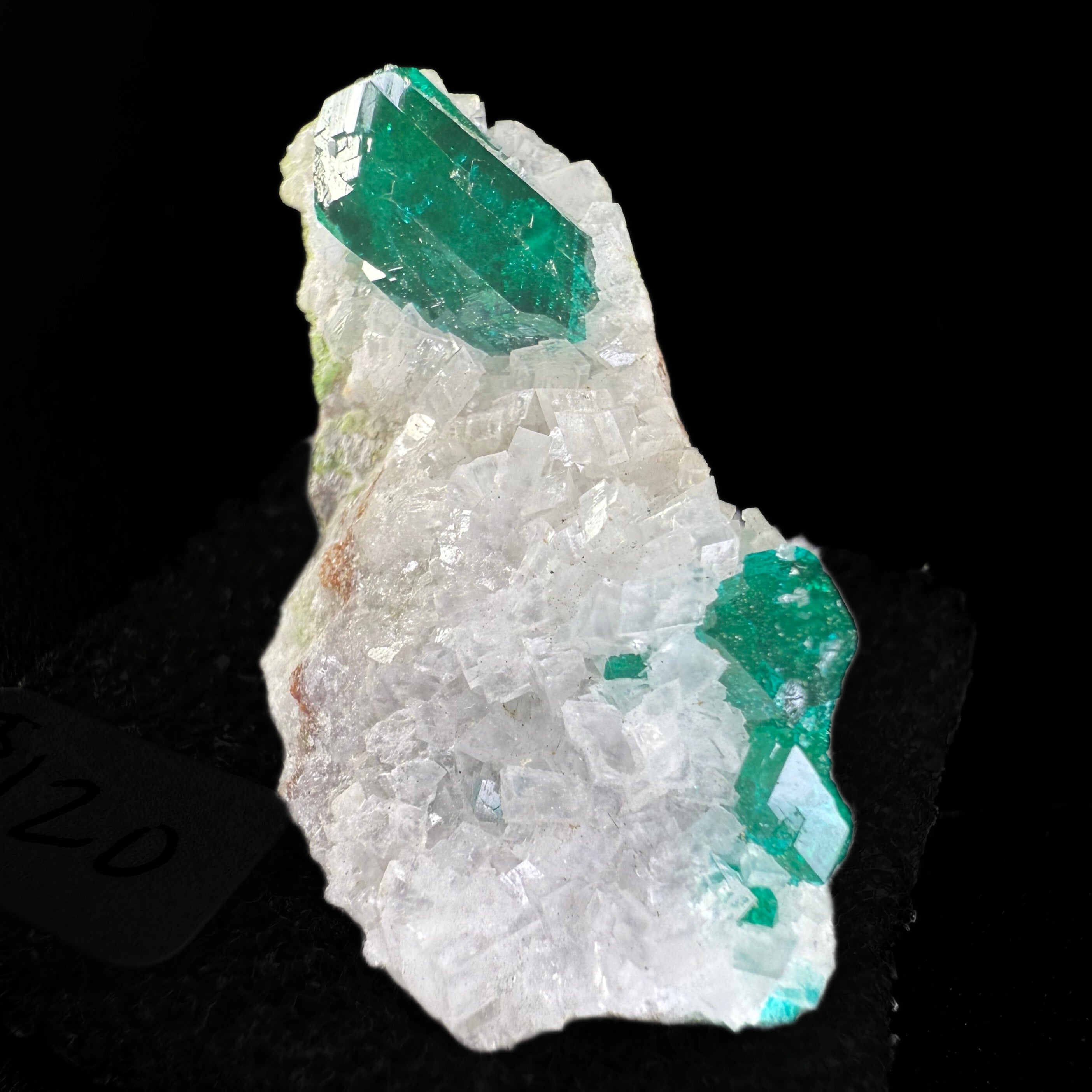 Dioptase – Mineral Nexus